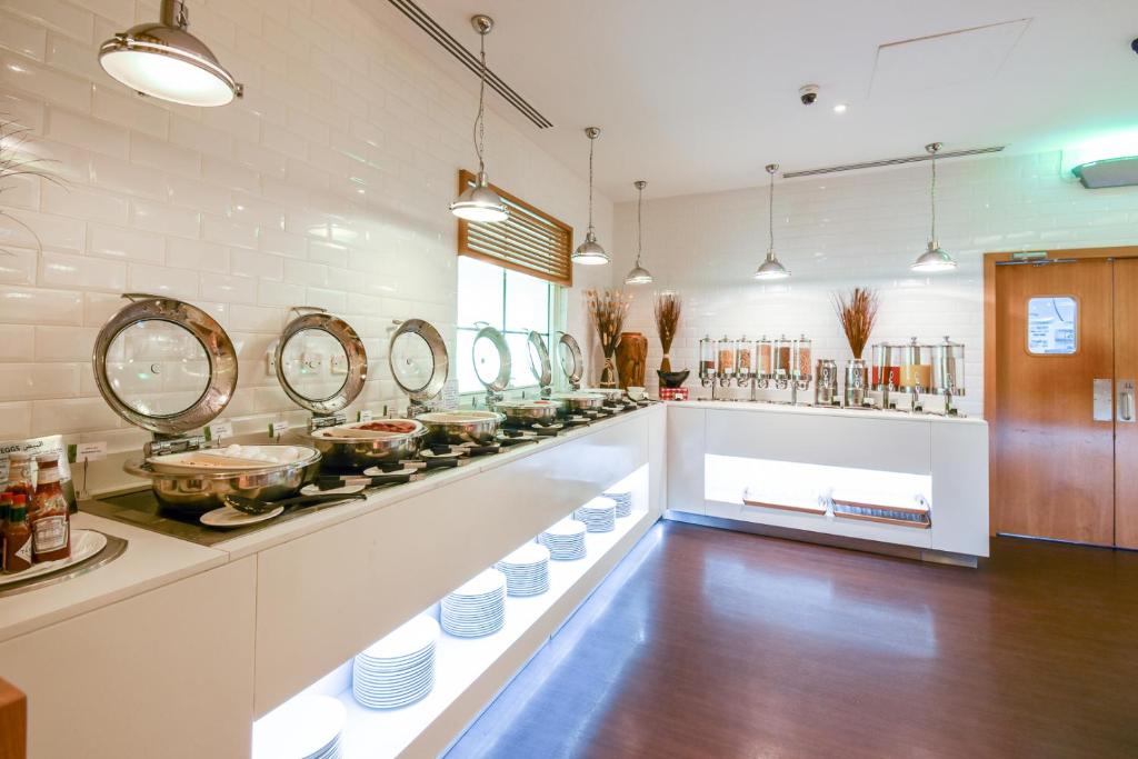 Premier Inn Dubai International Airport, Dubai (updated prices 2025)