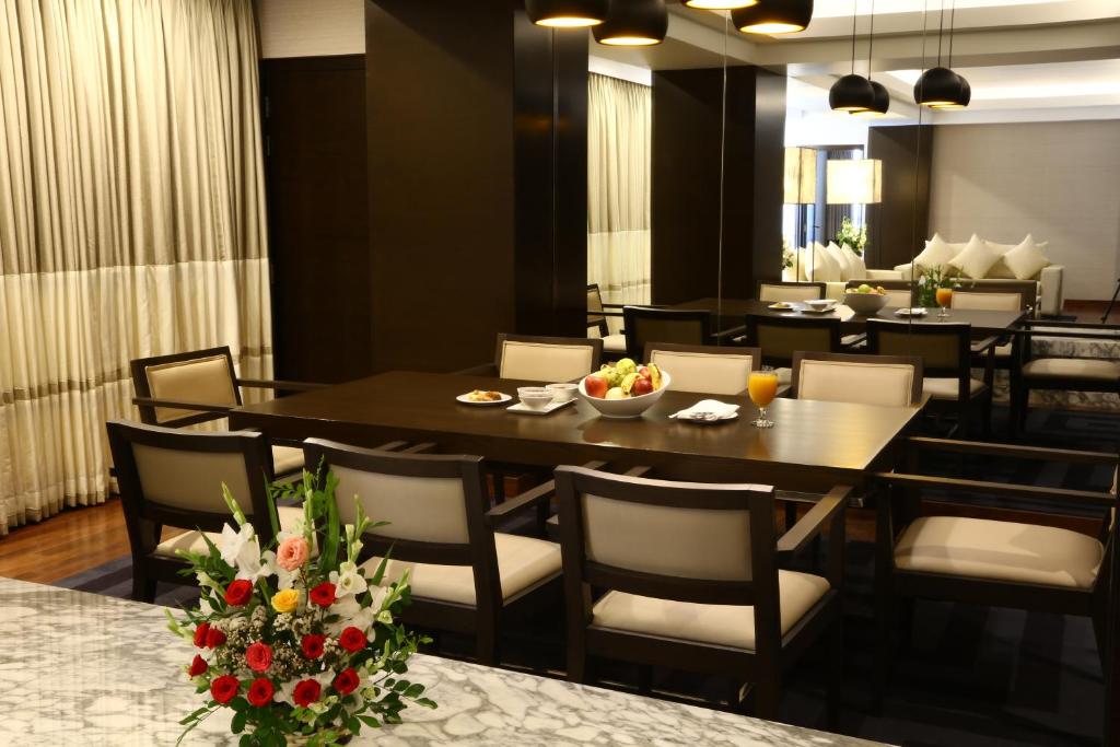 Avari Towers Karachi, Karachi (updated prices 2025)