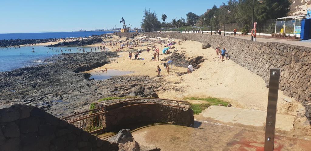 Luxury estudio en Playa Roca a primera linea del mar, Costa Teguise ...