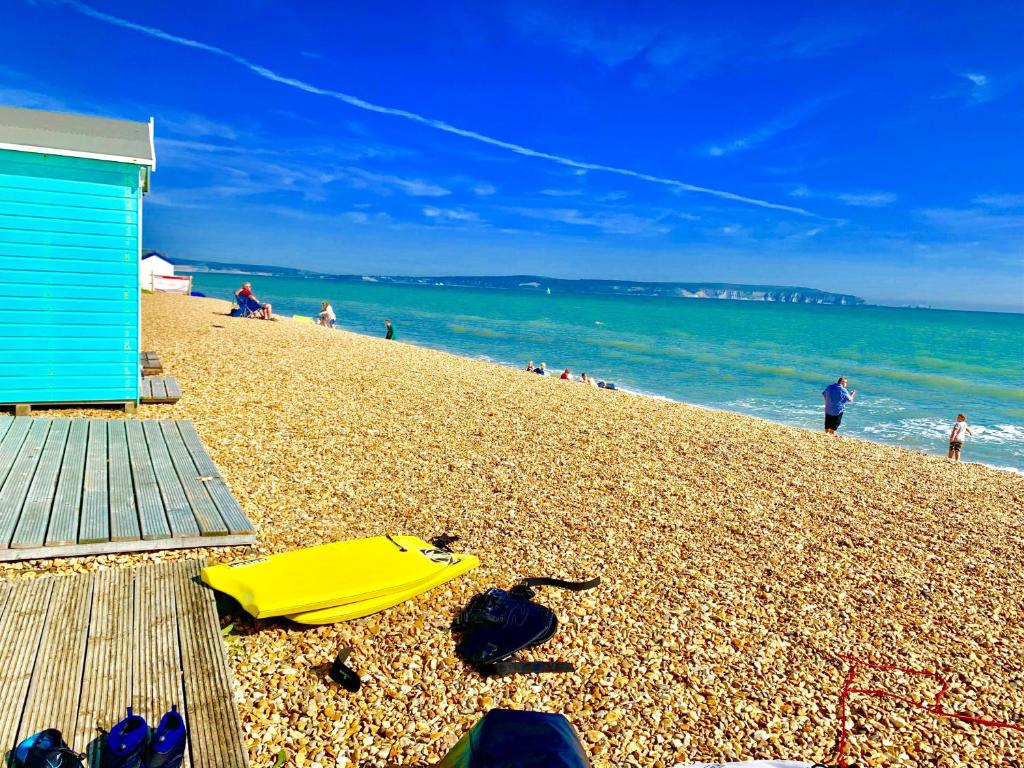 Forest beach Shorefield Park, Lymington – Updated 2023 Prices