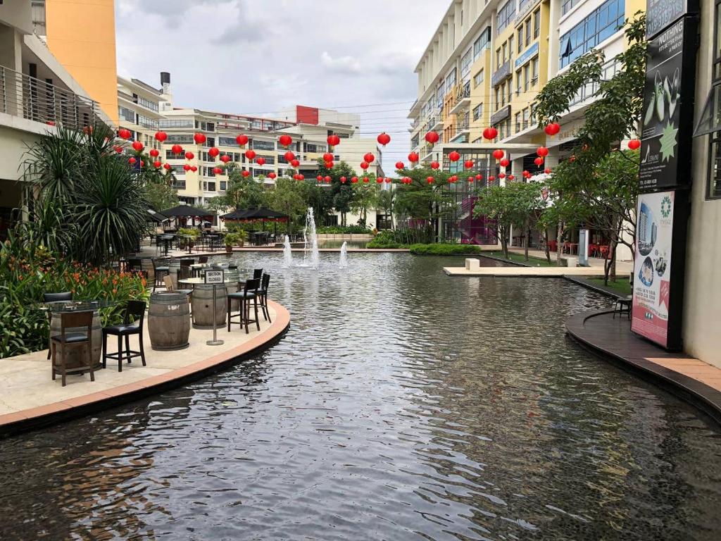 SetiaWalk {BIG GROUP} 2CARPARK 3ROOM WIFI 5min LRT, Puchong (updated ...