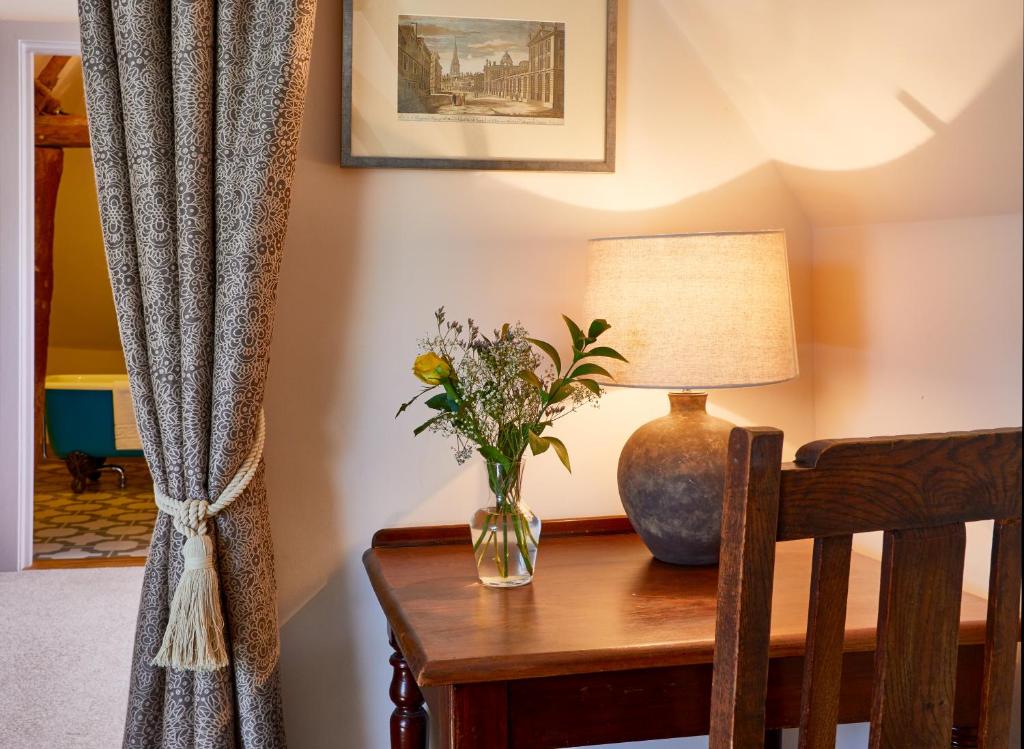 The Greyhound Inn, Wantage (updated prices 2025)