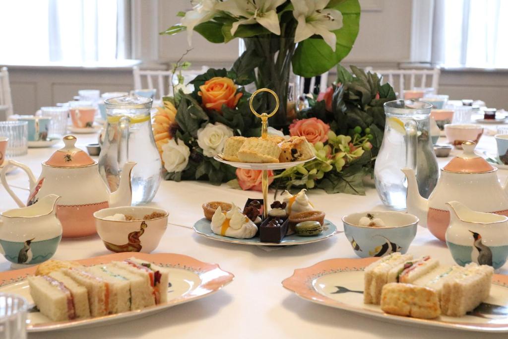 Winstanley House, Leicester (updated prices 2025)