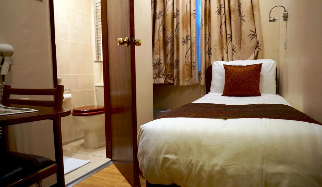 La Gaffe - Bed and Breakfast, London (updated prices 2025)