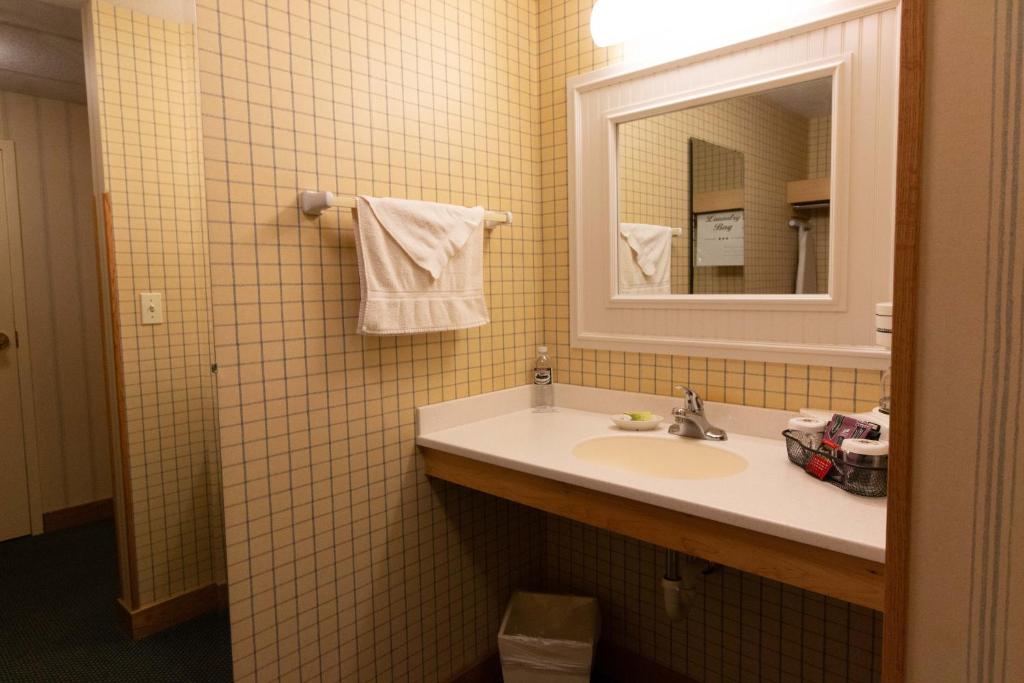 Essenhaus Inn & Conf. Center, Middlebury (updated prices 2025)