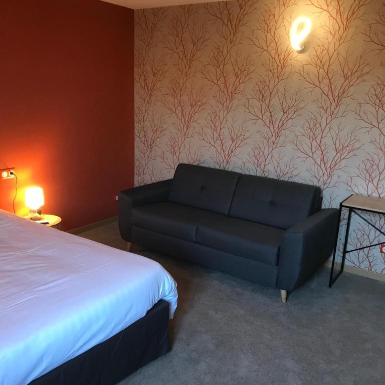 La bacchante, Saint-Hippolyte (updated prices 2025)