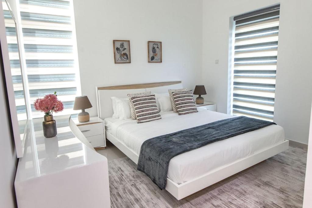 Continental Tower, Dubai Marina - Luton Vacation Homes | Apartment in ...
