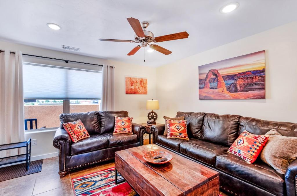 Arches Paradise - Rim Village Vistas 16A3, Moab (updated prices 2025)