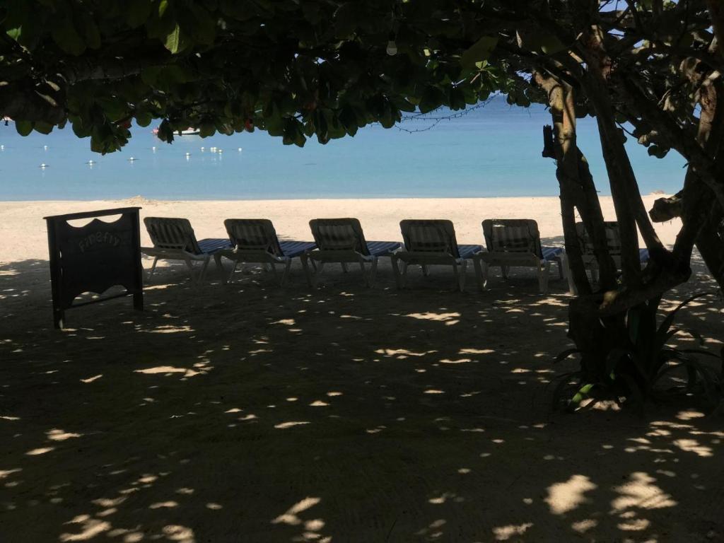 Firefly Beach Cottages, Negril (updated prices 2025)