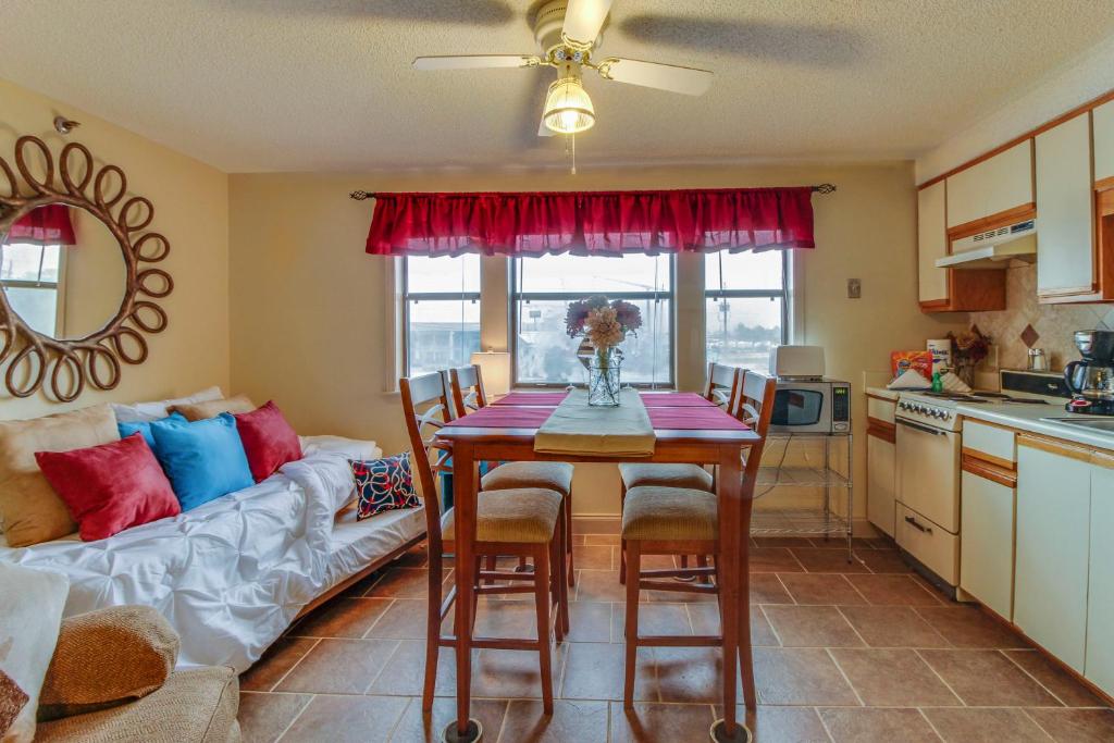 The Inn at St. Thomas Square # 1205B, Panama City Beach (updated prices ...