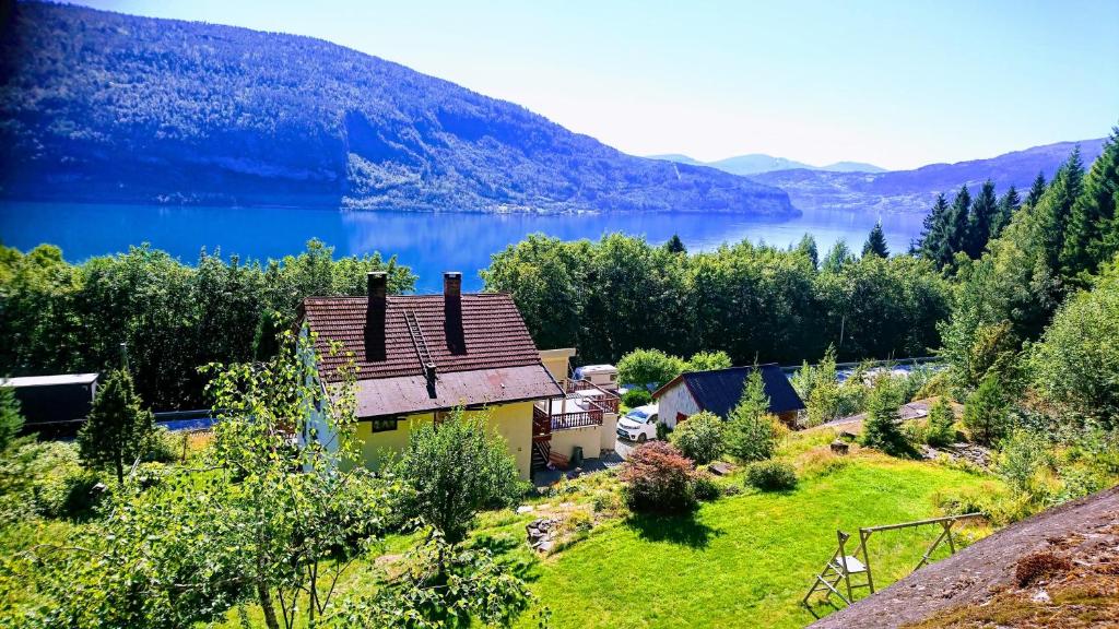 Проживание в семье Hus nært Stryn sentrum (Норвегия Стрюн) - Booking.com