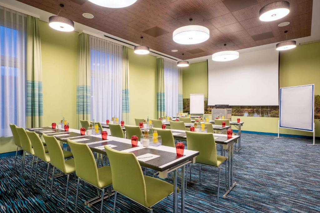 Hey Lou Hotel Frankfurt Airport, Kelsterbach (aktualisierte Preise für ...