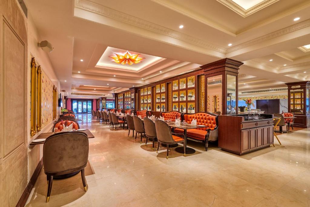 MAYFAIR Lake Resort, Raipur (updated prices 2025)