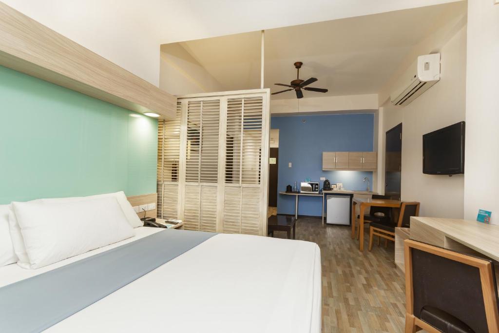 Microtel by Wyndham Mall of Asia, Manila (updated prices 2025)