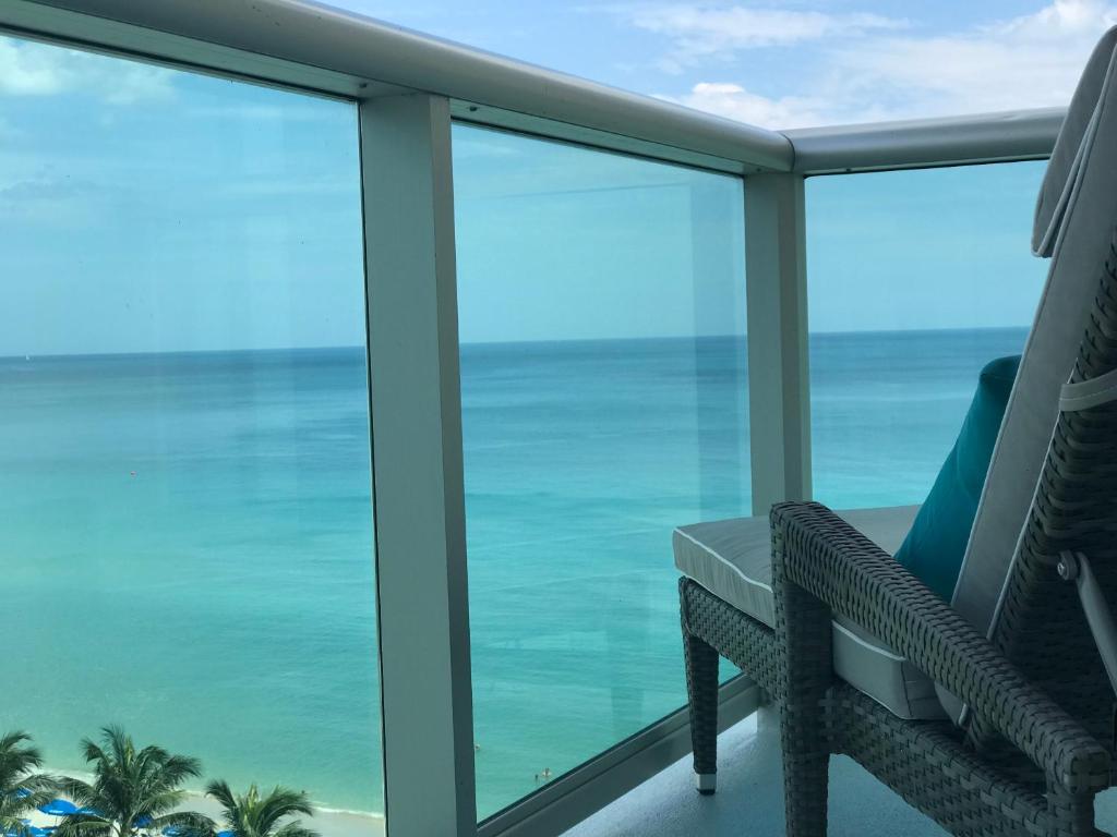 Beachfront Luxury - Direct Oceanview 2 Bed / 2 Bath Condo In The Tides Resort - Hollywood, FL
