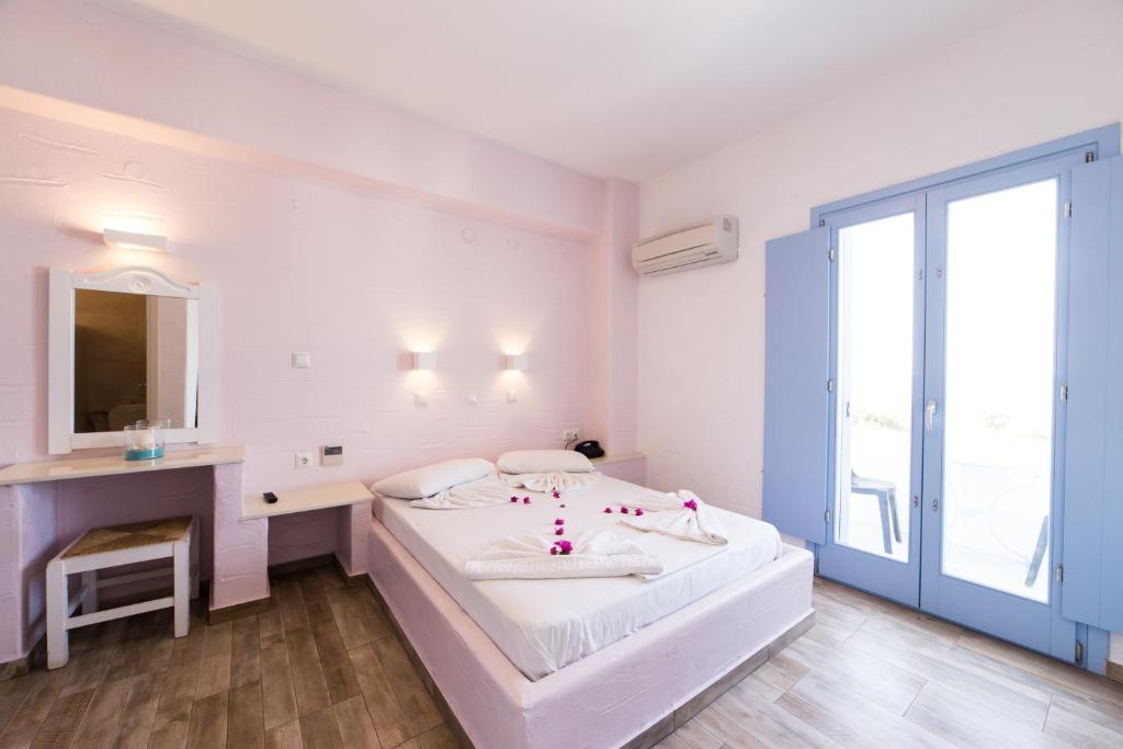 Stratos Apartments & Studios, Parikia (updated prices 2025)