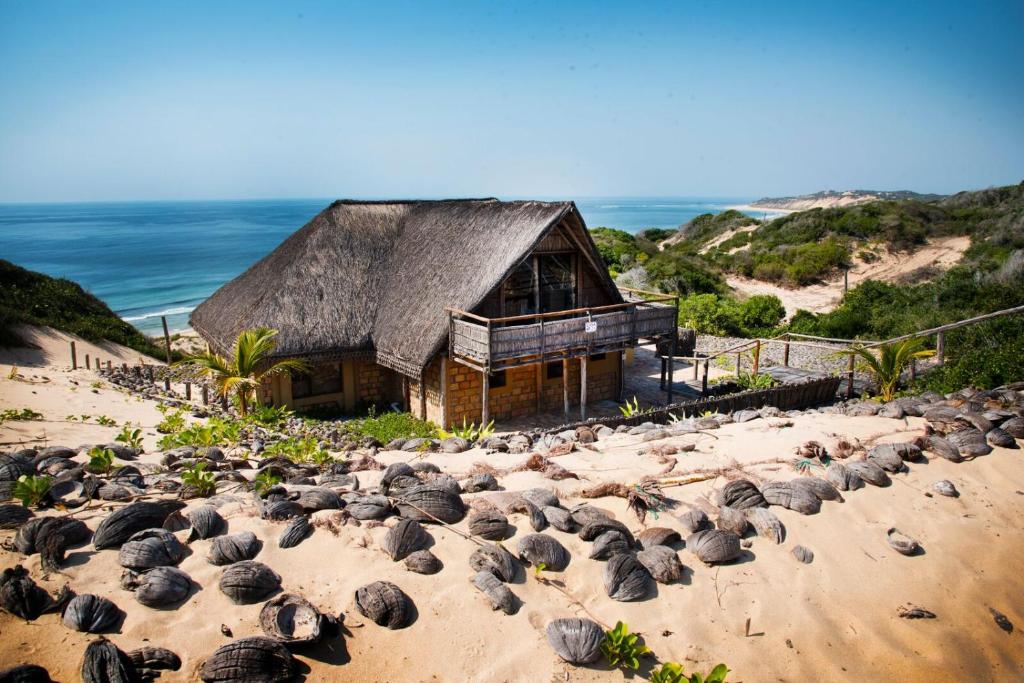 Golden Palms Beach Resort Inhambane Bay Mozambique, Cabo Guinjata ...