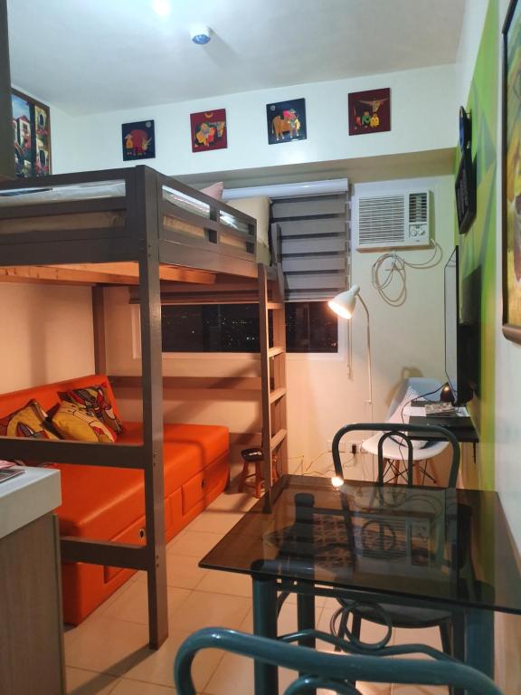 Cozy Studio in the Heart of EDSA Mandaluyong (with Netflix and Wifi ...
