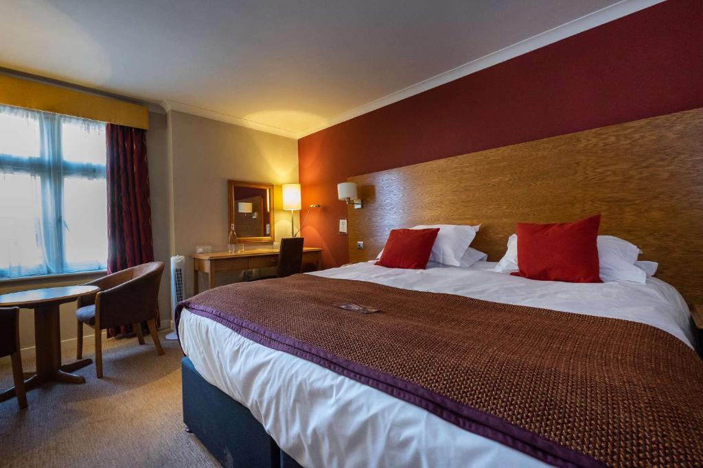 Bridge Hotel, Greenford (updated prices 2025)