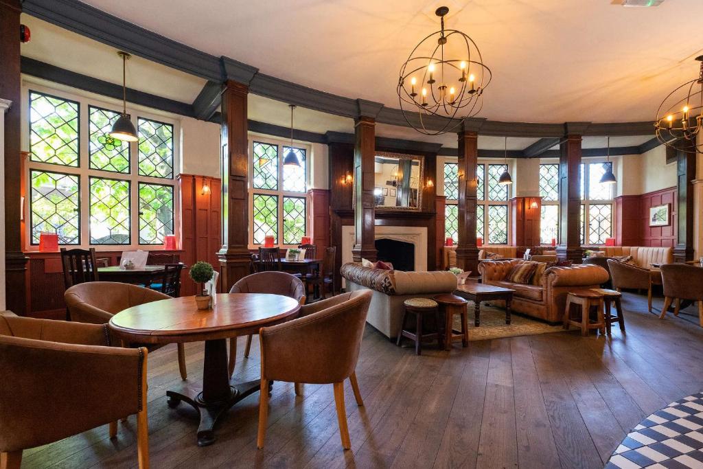 Bridge Hotel, Greenford (updated prices 2025)