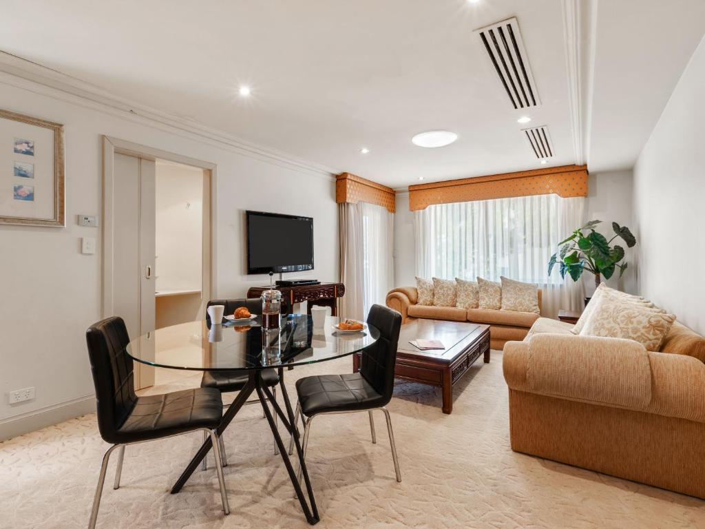 The Peninsula Riverside Serviced Apartments, Perth (updated prices 2025)