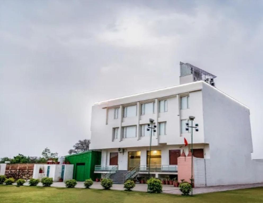 Gulabi Bagh Resort, Джайпур (актуальные цены 2026 года)