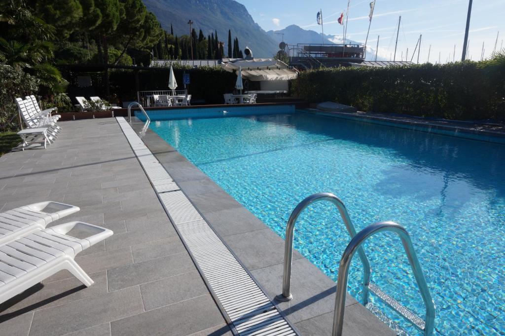 Hotel Riviera, Riva del Garda (updated prices 2025)