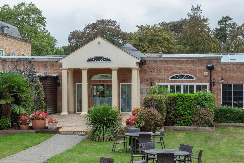 Orsett Hall, Orsett (updated prices 2025)