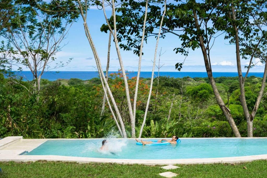 Jungle Lodge at Wild Sun Rescue Center, Cabuya (updated prices 2025)