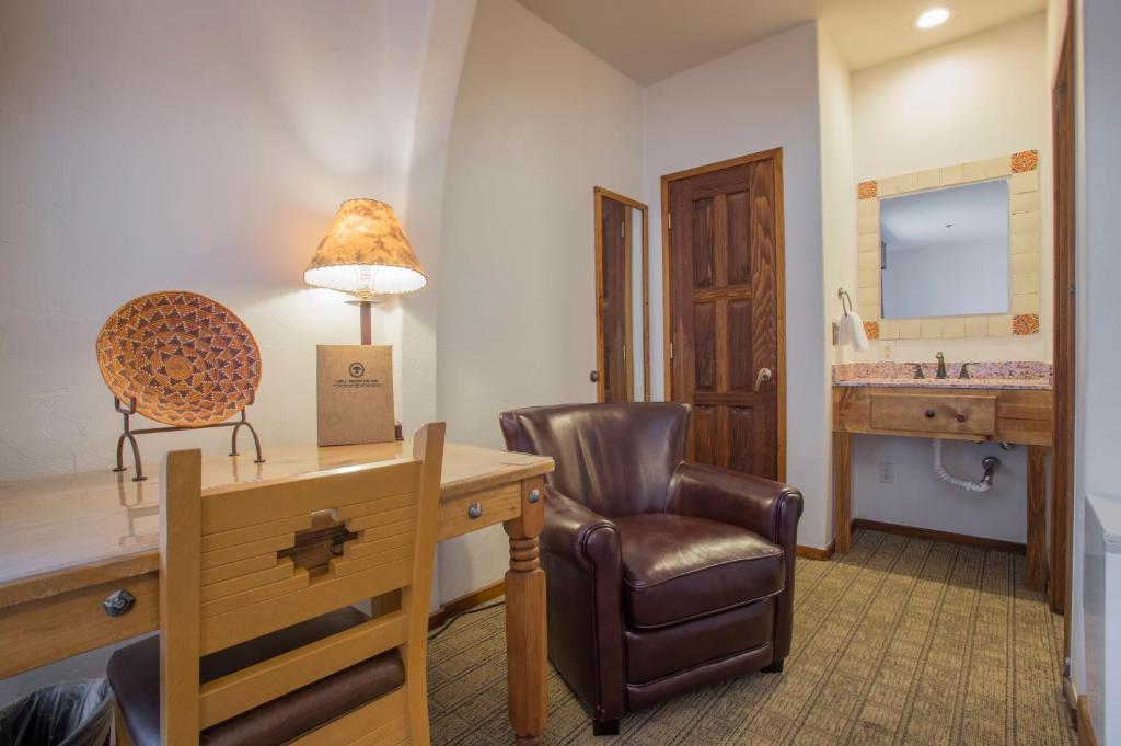 Table Mountain Inn, Golden (updated prices 2025)