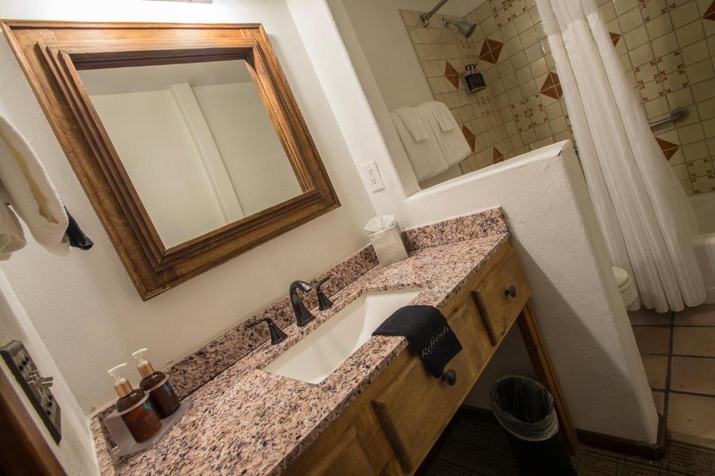 Table Mountain Inn, Golden (updated prices 2025)