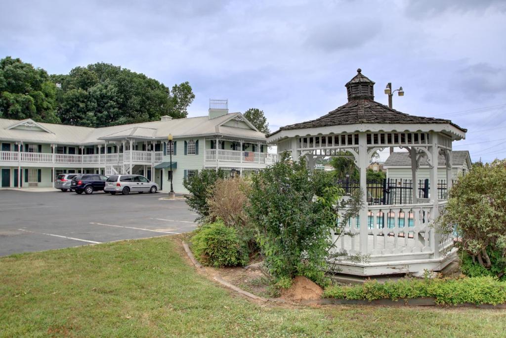 Key West Inn - LaFayette, LaFayette (updated prices 2025)