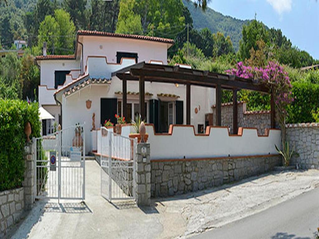 With Covered Terrace And Sea View - Apartment Denise 3 - Elba