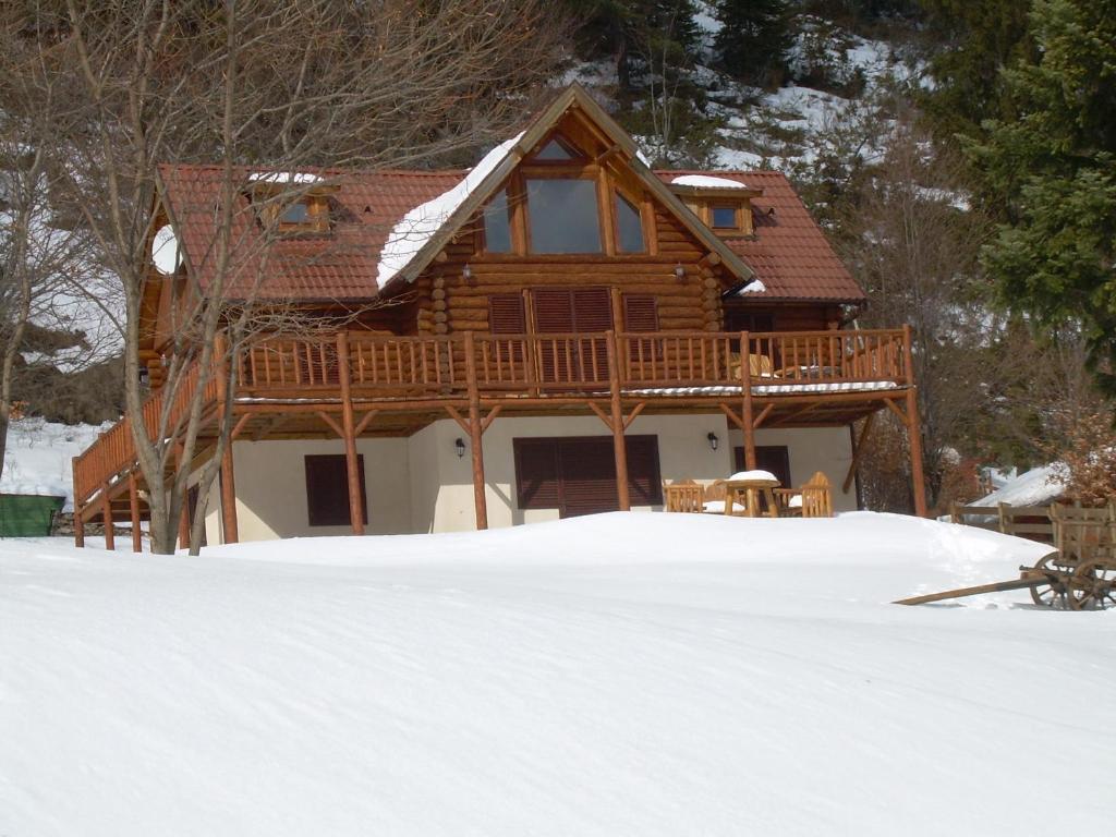 Veresko Villa, Lacu Rosu (updated prices 2025)