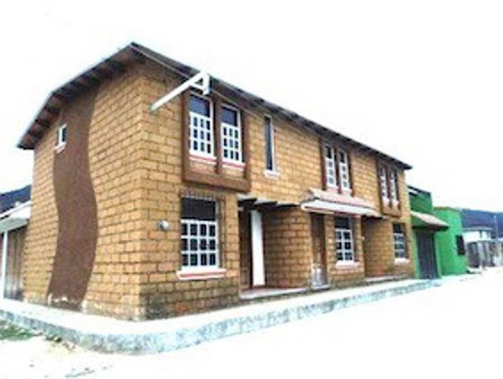 Comfy 4 Bedroom Town House Garden & Market Area - Chiapas
