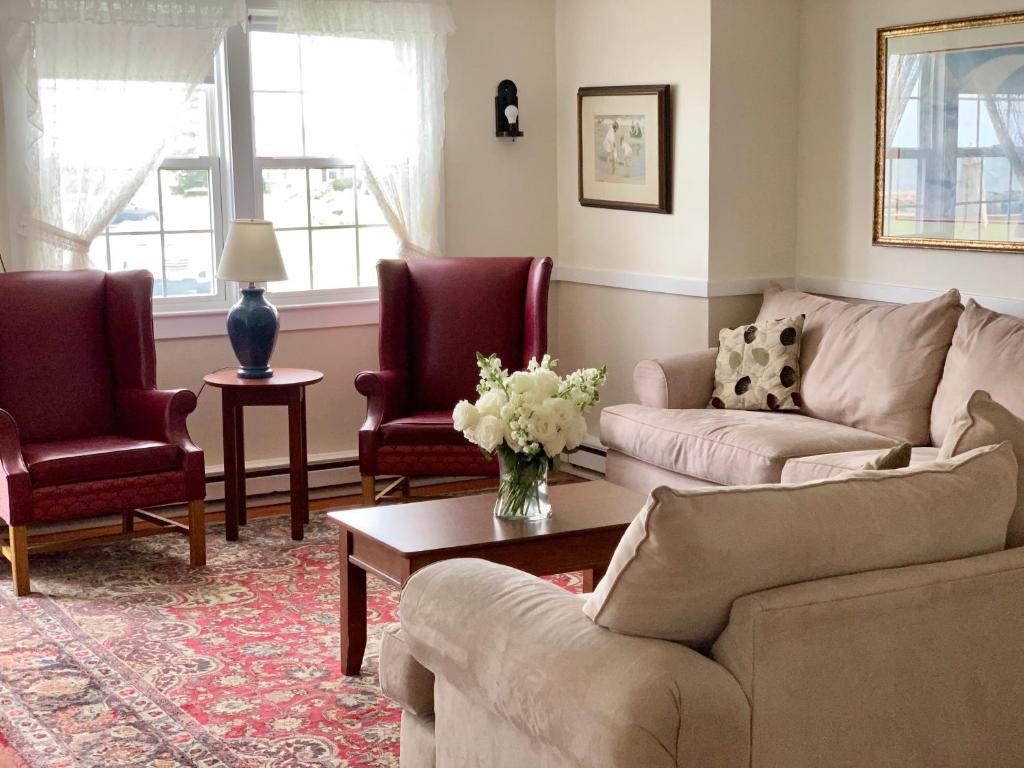 Lighthouse Inn Cape Cod, West Dennis (updated prices 2025)