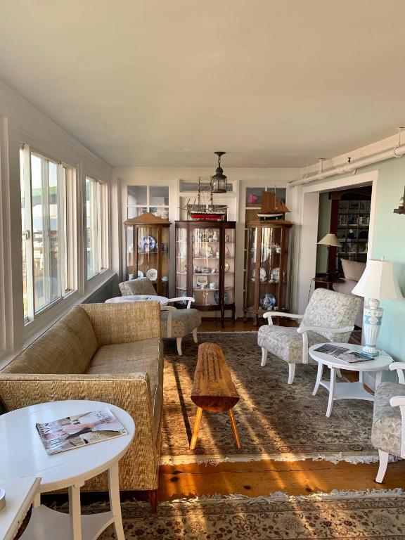 Lighthouse Inn Cape Cod, West Dennis (updated prices 2025)