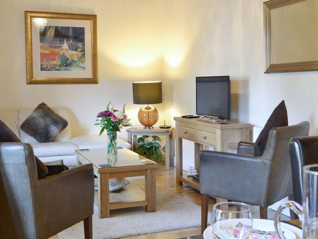 Ben Cruachan Inn in Loch Awe