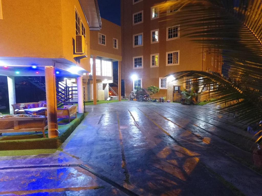 PLUS 33 HOTEL, Nungua, Ghana - Booking.com