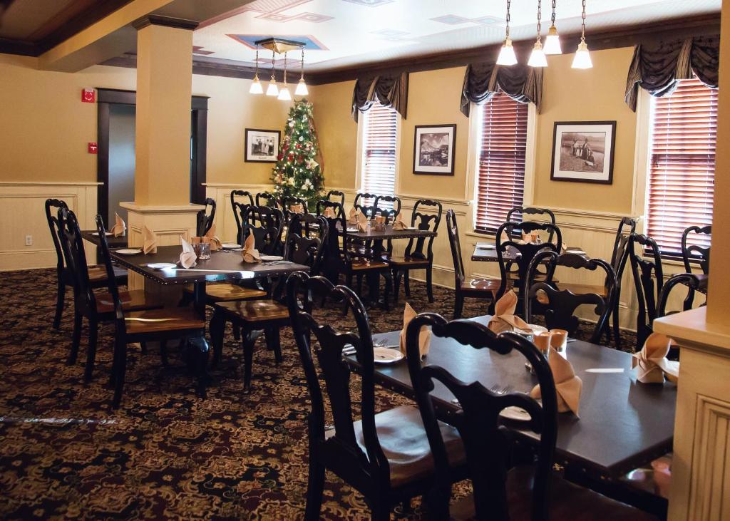 The Sacajawea Hotel, Three Forks (updated prices 2025)