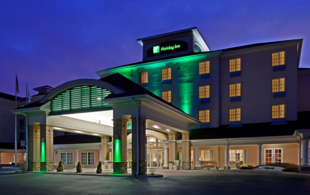 Holiday Inn Colorado Springs - Airport by IHG, Colorado Springs ...