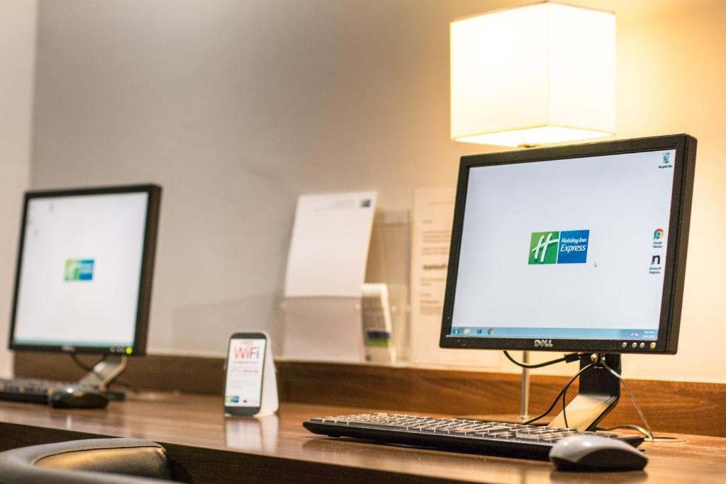 Holiday Inn Express London Heathrow T5 by IHG, Slough (updated prices 2025)