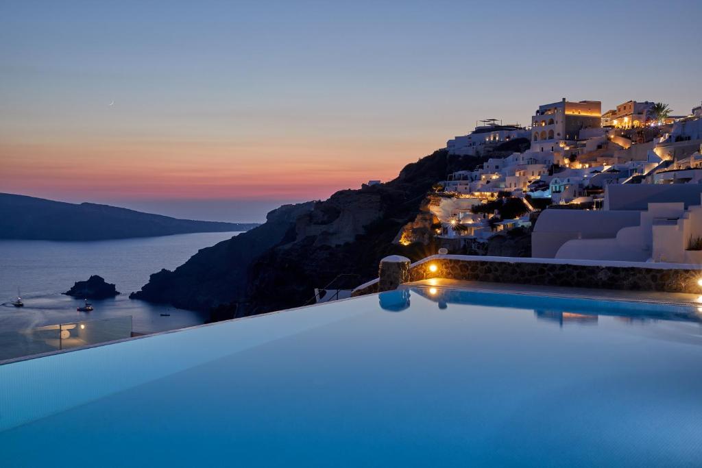 La Perla Villas and Suites - Adults Only, Oia (updated prices 2025)
