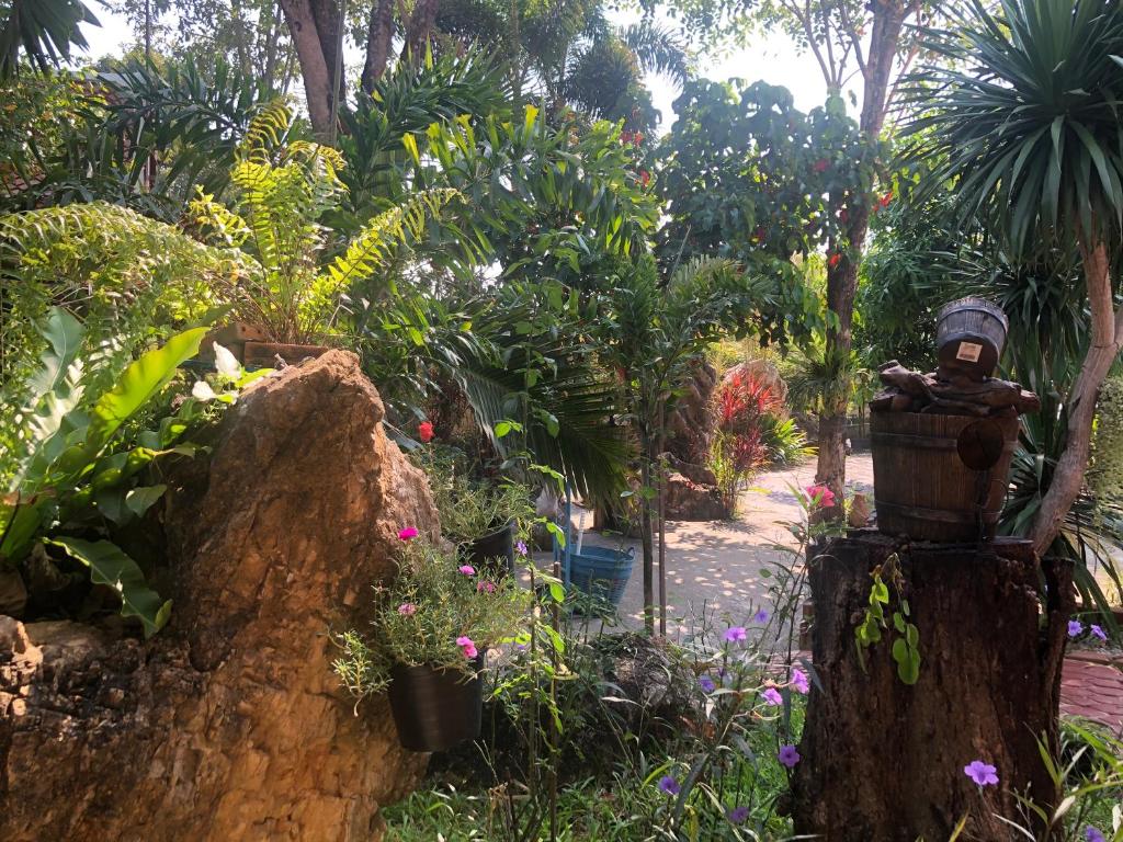 Ruen Thai Ban Rim Nam, Kamphaeng Phet (updated prices 2025)