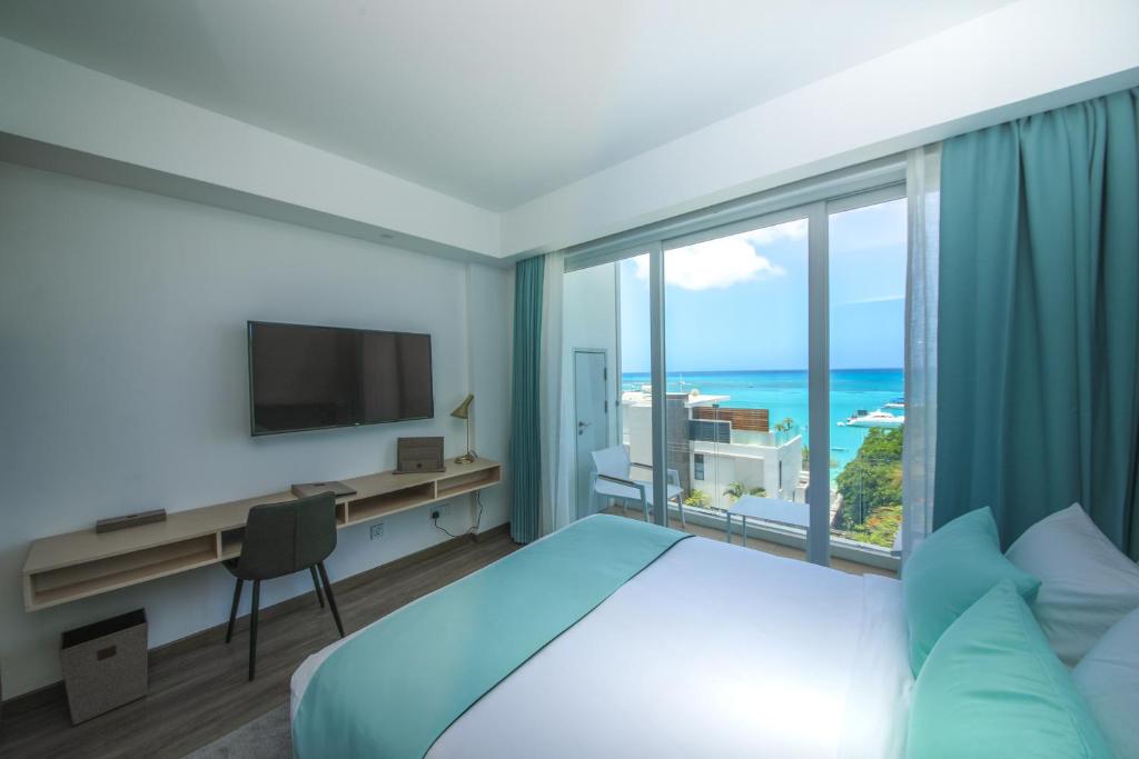 Ocean V Hotel, Pereybere (updated prices 2025)