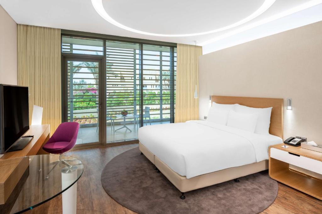 Radisson Blu Hotel & Residence, Riyadh Diplomatic Quarter, Riyadh ...