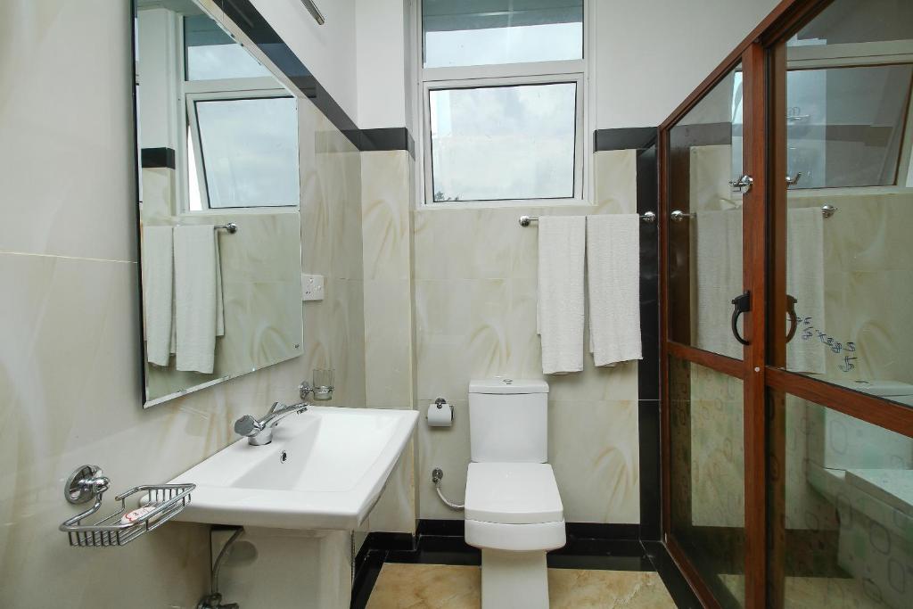 Grand Rovinka Hotel, Dehiwala (updated prices 2025)