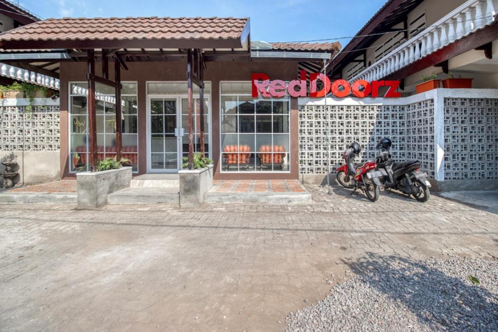 RedDoorz near Malioboro Tugu Station Jogja 2, Yogyakarta (updated ...