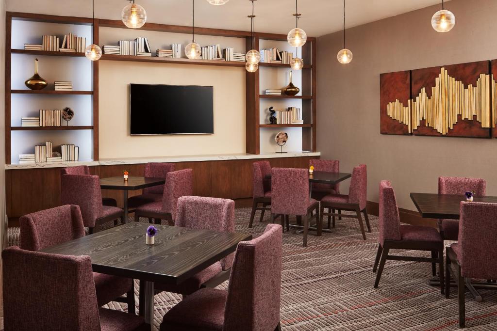 Crowne Plaza Dallas Market Ctr - Love Field, an IHG Hotel, Dallas ...