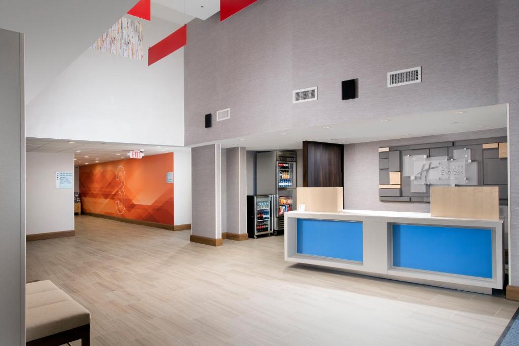 Holiday Inn Express & Suites College Park - University Area by IHG ...